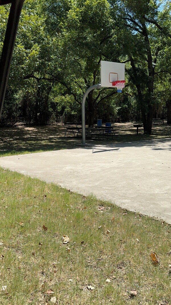 Burgers Lake Campsites - Fort Worth, TX
