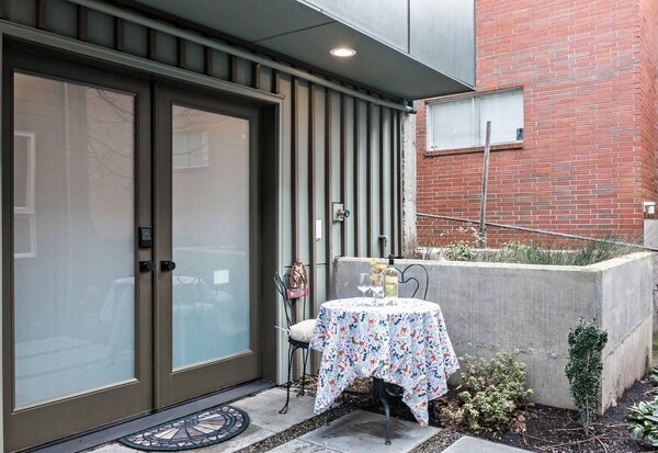 Near Stadiums~cosy Studio~high Speed Wifi~roku - Bainbridge Island, WA