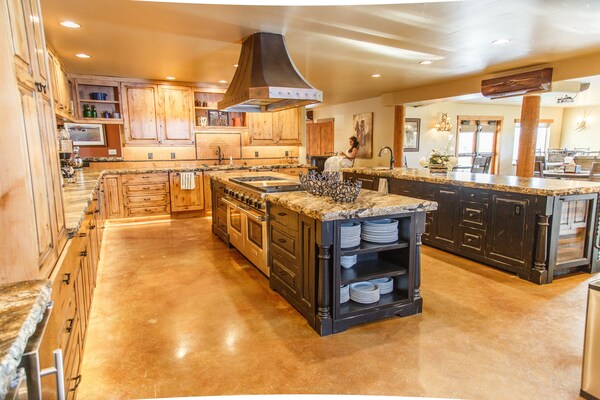 Escape To The Fort: A Rustic Luxe Retreat Like No Other - Greeley, CO
