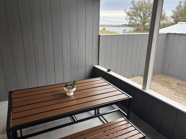 ️⭐️Great Value ⭐️Near Legoland️clean And Cozy Waterfront Apt - Winter Haven