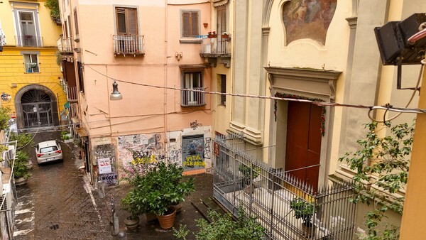House In The Historic Center Of Naples - Portici