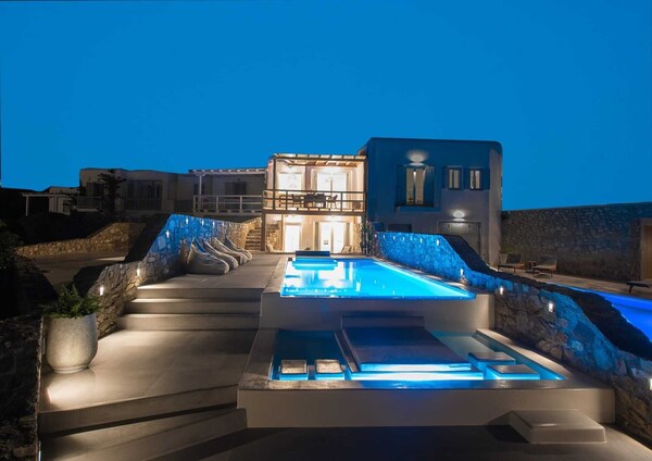 By Whitelist Mykonos - Mikonos