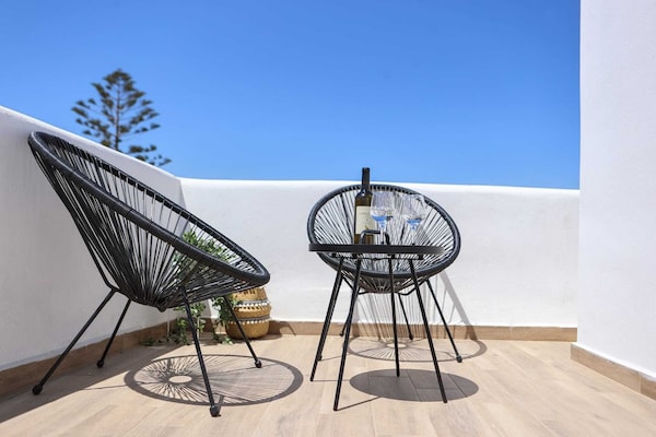 By Whitelist Mykonos - Mykonos