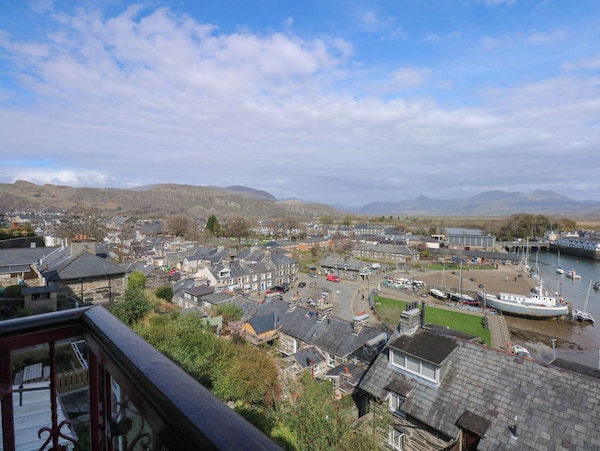 Captain's Rest, Pet Friendly, Country Holiday Cottage In Porthmadog - Harlech