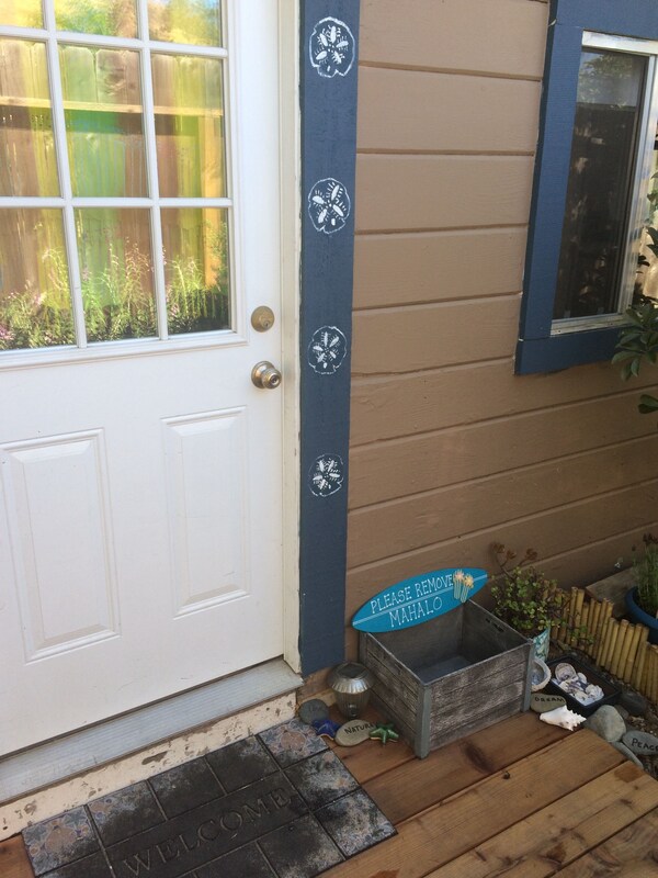 Cottage Retreat By The Sea With A Mermaid Theme - Morro Bay, CA