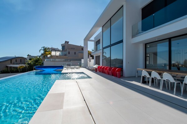 Luxueuse Villa Oro Avec Piscine à Débordement Et Vue Panoramique - Motril