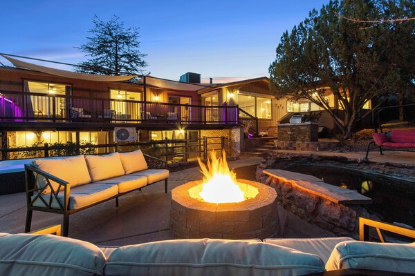 Five Bedroom Home, Superb Location & Views, Pool, Hot Tub, Koi Pond-sleeps 14 - Sedona, AZ