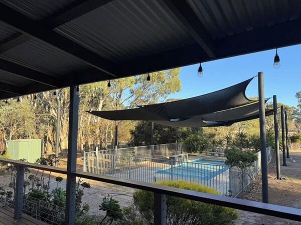 Barossa Hideaway: Tranquillity Among The Vines - Greenock
