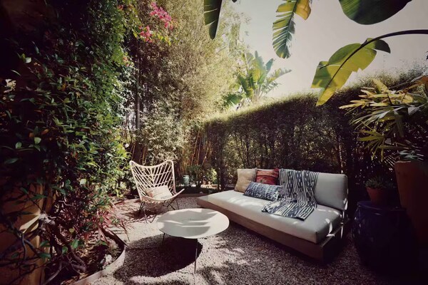 West La 2 Bdrm/1.5 Bath Spanish Cottage Home, Gated Yard, Garage Parking - Los Angeles, CA
