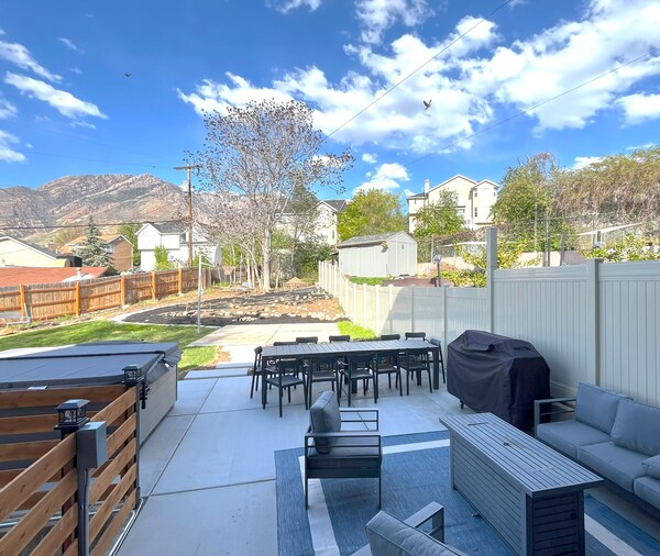 Designer 5-bedroom House 20 Mins From 4 Ski Resorts & Salt Lake Downtown - Sandy, UT