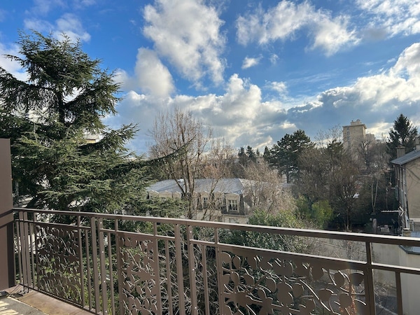 Spacious Apartment At The Gates Of Paris - Saint-Cloud