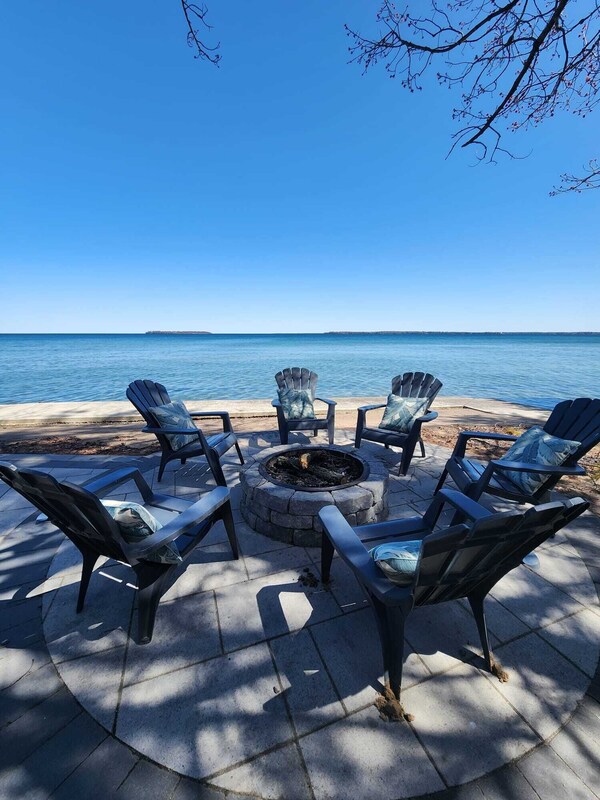 Adorable Waterfront Escape - Innisfil