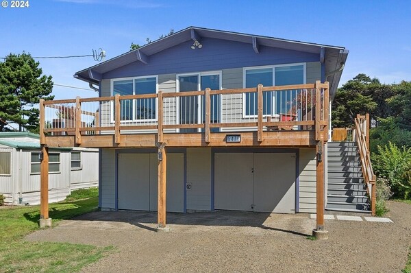 Heron's Hearth Beach Bungalow - Cape Meares