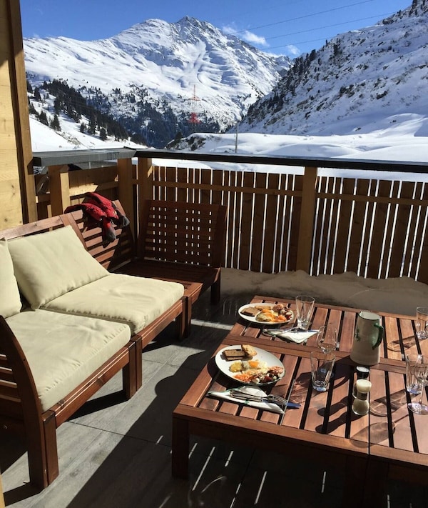 Luxury Ski-in-out Apartment With Amazing Views Linked To Exclusive 5-star Hotel - Saint Anton am Arlberg