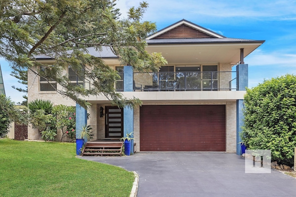 Ocean Breeze - Pool, Beaches & Shops Close By! - Budgewoi