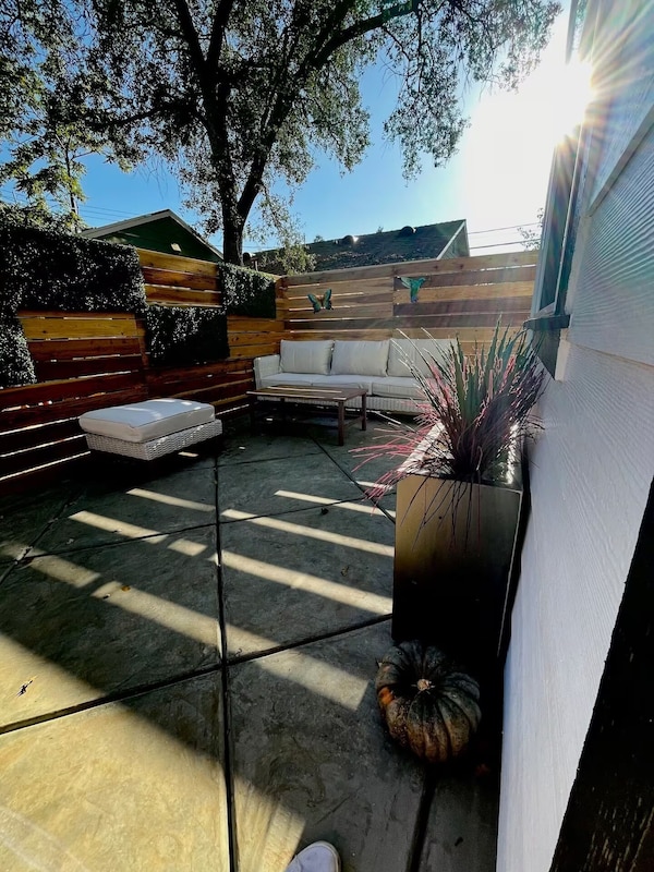 Luxurious Cottage In Historic Old Town Folsom With Wifi, Ac - Folsom