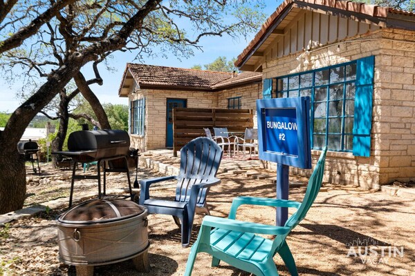 Walk To Lake Travis  Lakefront Waterpark  Cozy Studio W/ Firepit & Patio - Cedar Park, TX