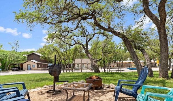 Lake Travis 2br #8 : Free Waterpark+walk To Lake - Austin, TX