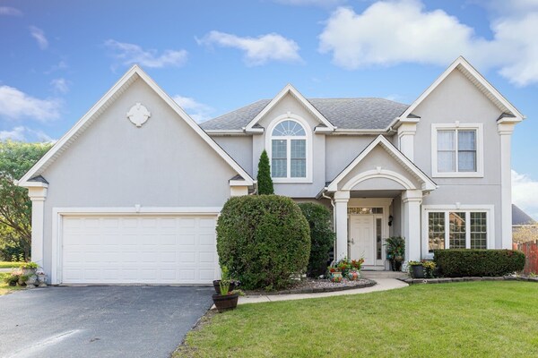 Hot Tub, Smart Tvs, Spacious 5bedroom House In Charming Bolingbrook With Wifi,ac - Whalon Lake