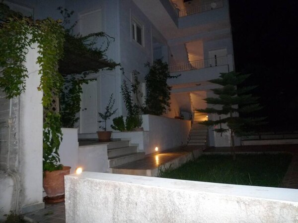 Agia Efimia Seaside 2b/r Apartment - Assos
