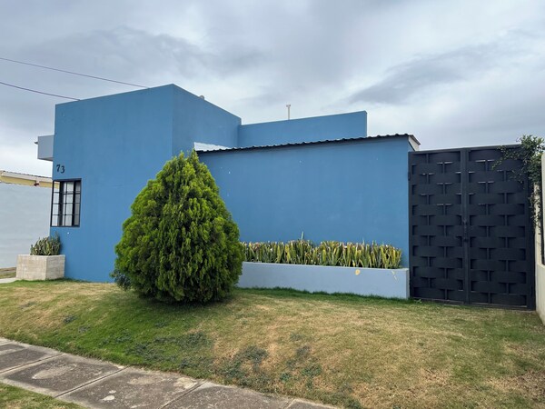 Cozy 2-bedroom House In Charming Ticuantepe With Wifi, Ac - Managua