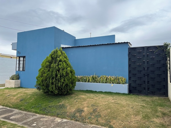 Cozy 2-bedroom House In Charming Ticuantepe With Wifi, Ac - Managua