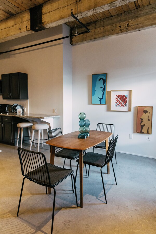 New Downtown Memphis Apartment - Walk To Orpheum, Fedex Forum, Beale, And More! - Memphis in May