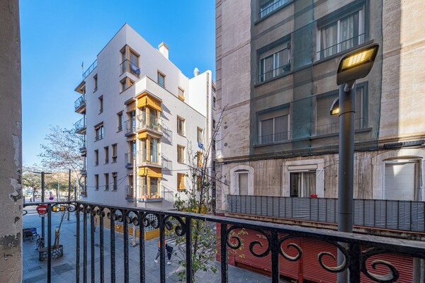 Bebarceloner La Barceloneta Apartments - 2 Bedrooms - La Barceloneta