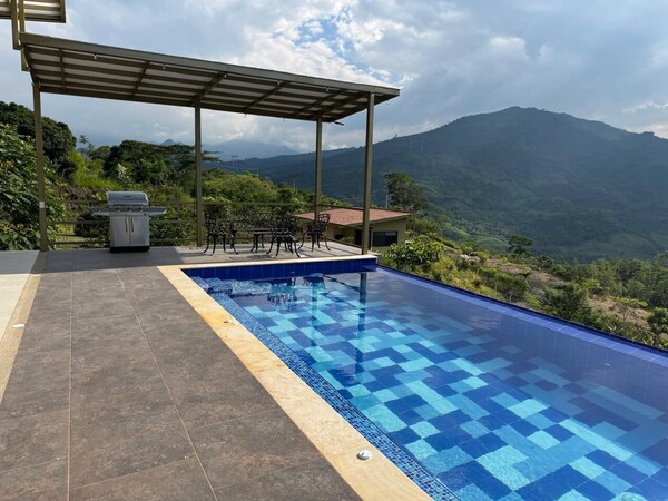 Villa Layla:  Lugar De Fantasía Para Descanso En Familia Parte De Villas Encanto - Villeta