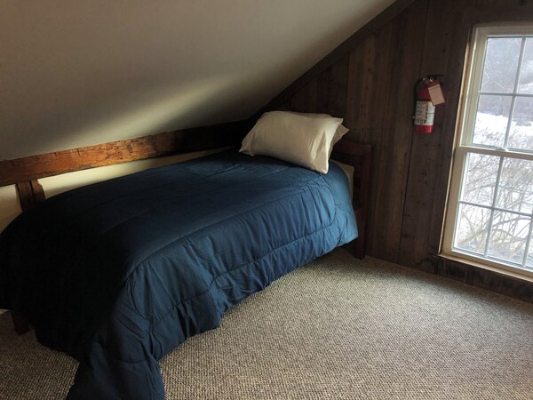 Charming 4-bedroom Farmhouse With Wifi, Ac In Enchanting Middletown Springs - Fair Haven, VT