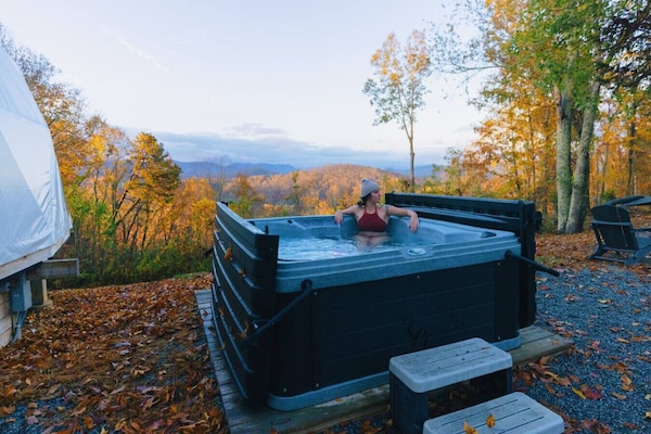 Asheville Luxury Glamping Dome | Mtn View, Hot Tub - Black Mountain, NC