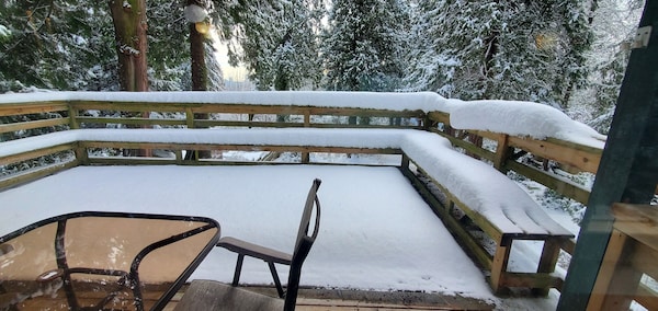 Garden Retreat In West Vancouver - West Vancouver