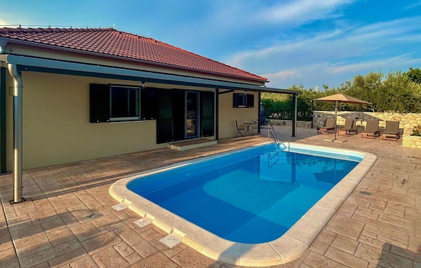 Prachtig Huis In Zadvarje - Baška Voda
