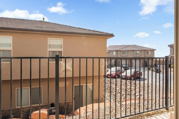 Zion Getaway: Pool, Comfort & Adventure, Sleeps 8 - St. George