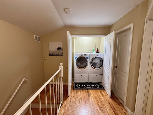 Urban Oasis: A Modern 2-bedroom Apartment In Staten Island With Wifi, Ac & More. - Staten Island, NY