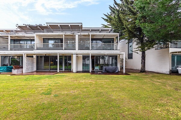 Villa 'Sunny Villa' With Sea View, Wi-fi And Air Conditioning - Setúbal
