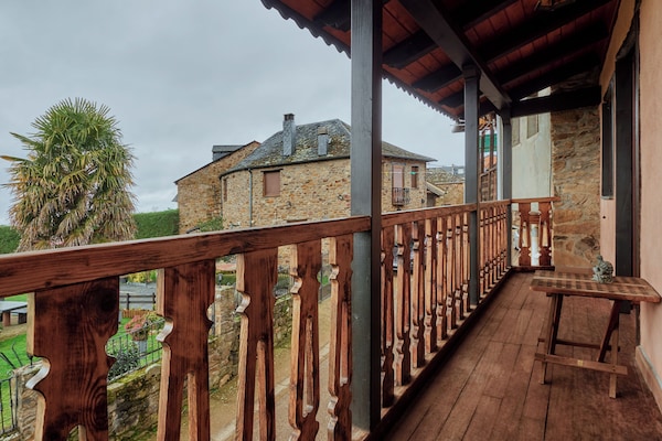 Casa Rural 'Abuelo Jose I I' Con Vistas A La Montaña, Balcón Y Wi-fi - Bembibre