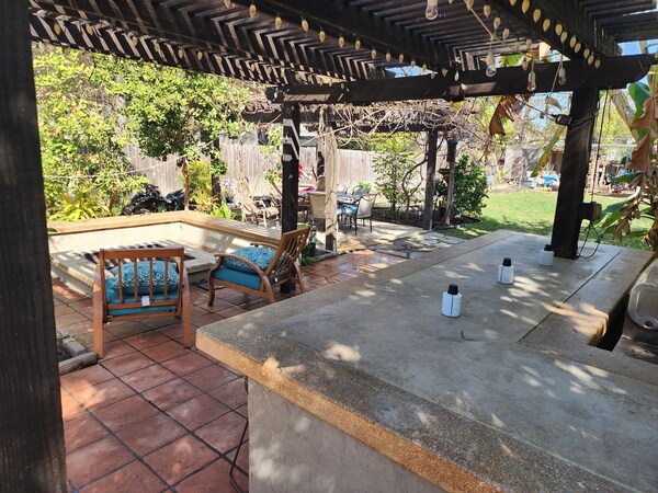 Backyard Oases 2-bedroom House In Delightful Vista With Wifi, Ac - Vista, CA