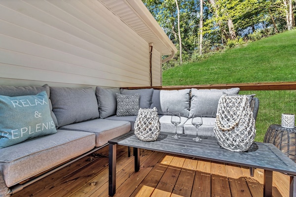Experience Downtown+nature~fully Loaded~spacious - Waynesville, NC