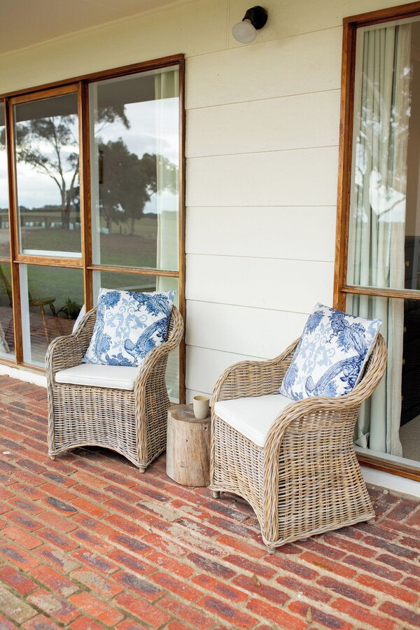The Gums, Inverleigh. Country Escape Nestled On 8 Acres. - Inverleigh