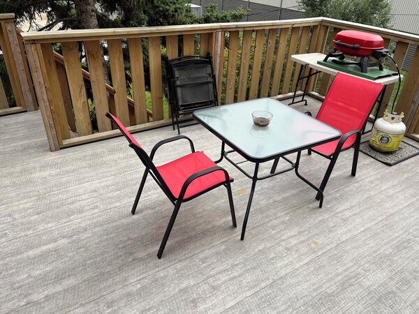 Upper Unit With Room To Bring The Whole Family. - Manitoba
