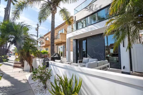 Opulent Huntington Pier Best Of Class Home To Sand - Huntington State Beach, Huntington Beach