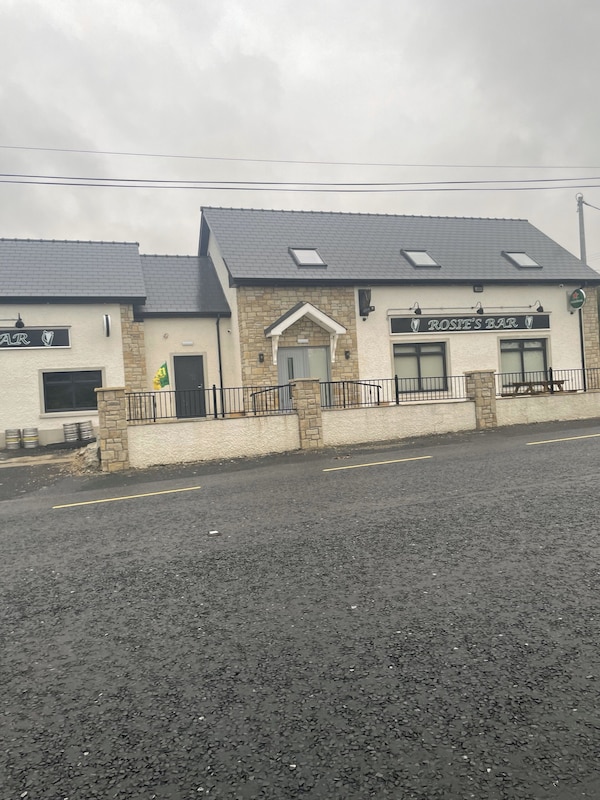 Rosie's Bar Apartment - - Letterkenny