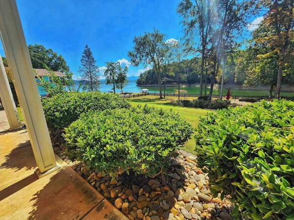 Deer Run Lakefront Retreat! Sleeps 12! - White Pine, TN
