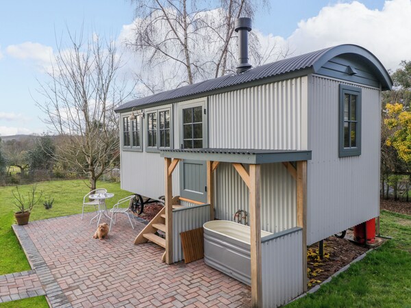 Evendine Hut @ Evendine Cottage In Colwall, Herefordshire - Ledbury