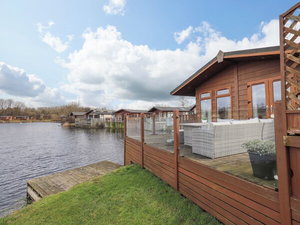 Otters Reach, Pet Friendly, With A Garden In Carnforth - Carnforth