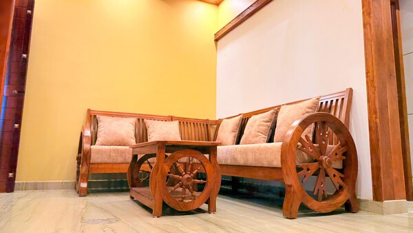 Sea Island Resort Near Pulimut Beach With Ac And Balcony. - Nileshwar