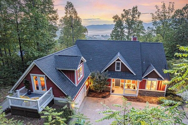 Swannanoa Sanctuary By 5 Seasons Homestays - Black Mountain, NC