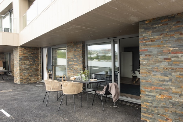 Apartment 2, Oasis Sands - Sleeps 6 Guests  In 3 Bedrooms - Newquay