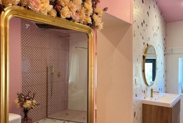 Chambre D'amour- La Vie En Rose - Anduze